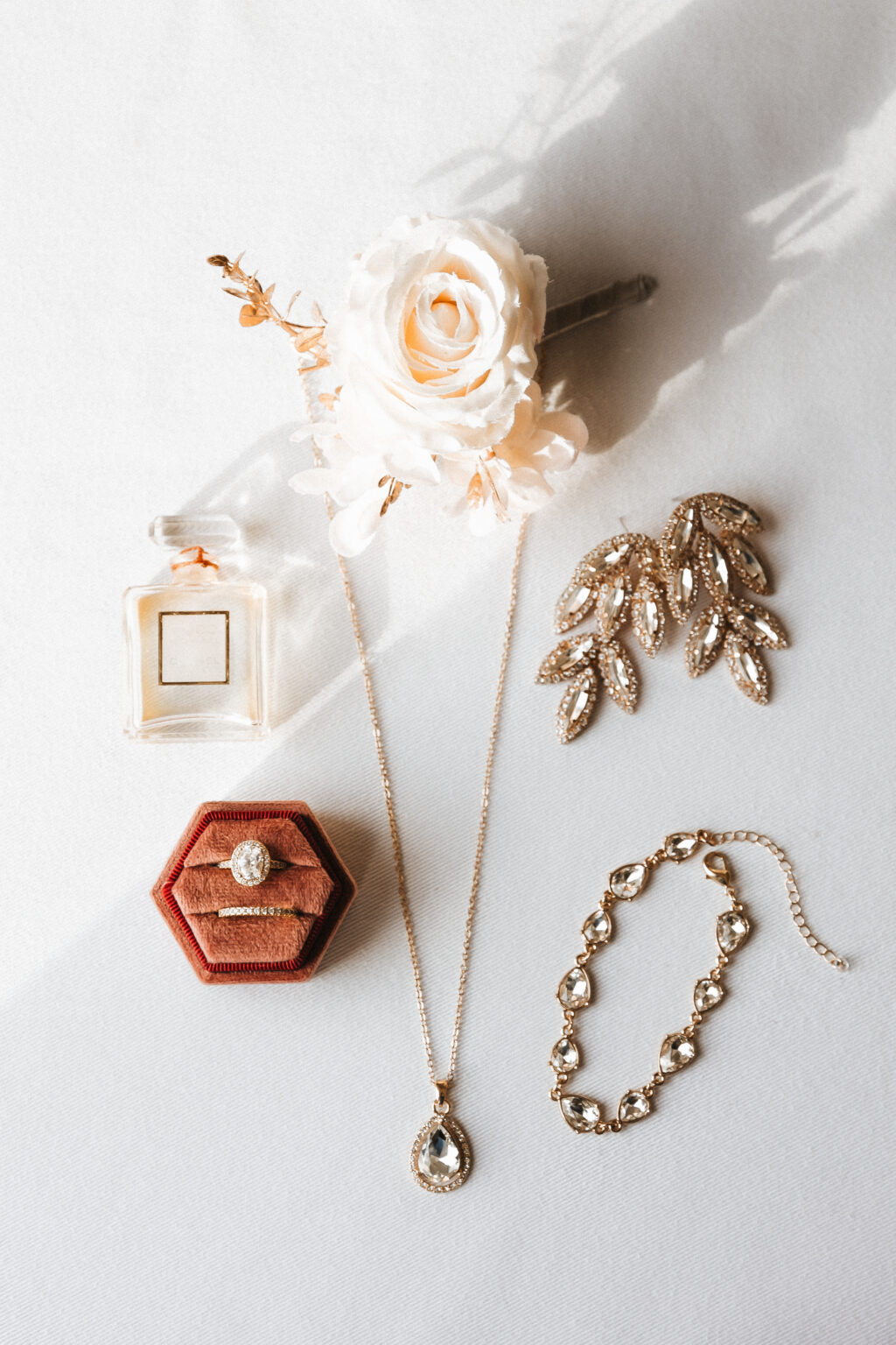 What to Include in Your Wedding Flat Lay? A 13-Item Checklist ...